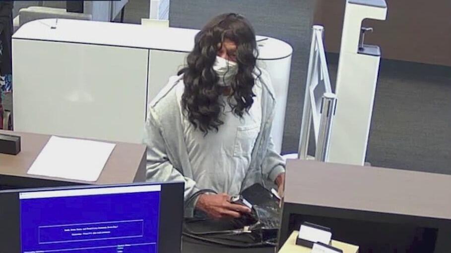 Man wearing wig wanted in Florida bank robbery - NewsBreak