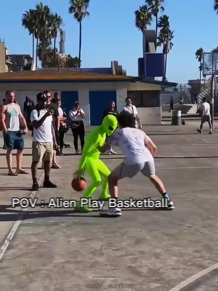 imagine playing basketball in a random day then u meet this alien ...