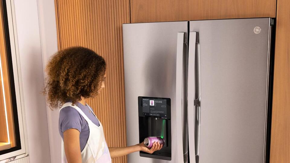 GE's new Smart Refrigerator automates grocery shopping with a barcode ...