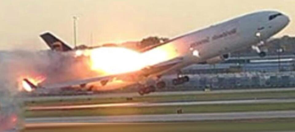 A Pilot Reflects On The Tragic UPS Flight 2976 MD-11 Crash - NewsBreak