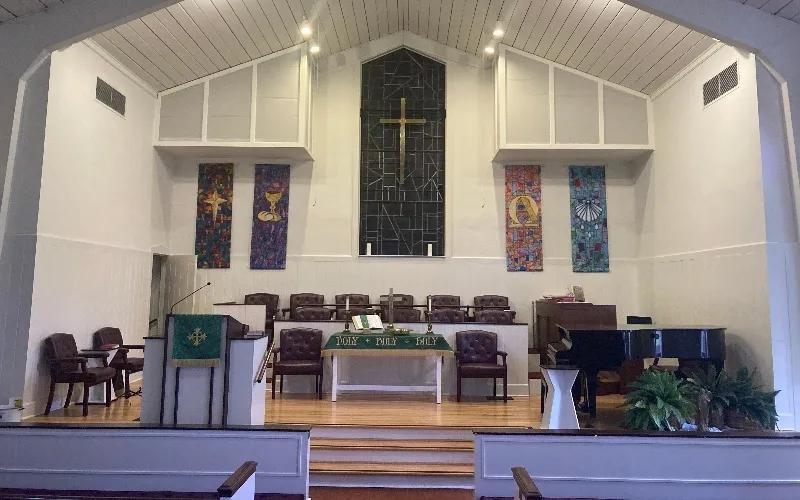 Tryon Methodist Church holds final service - NewsBreak