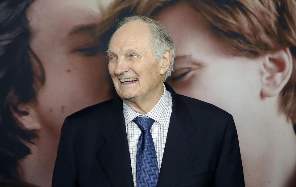 "That's your daughter!" - Veteran actor Alan Alda reveals his face ...