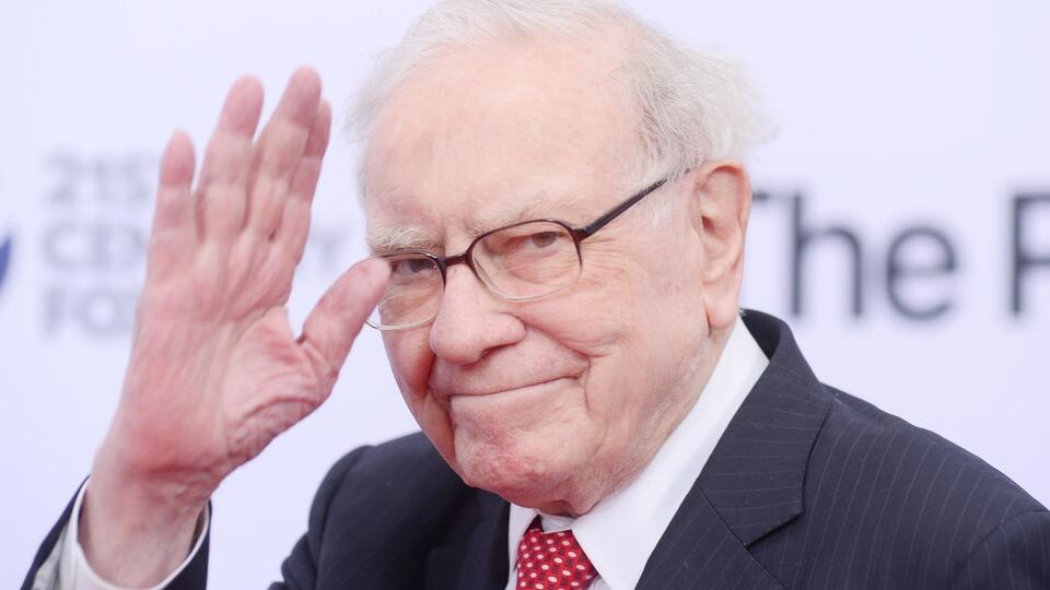 Warren Buffett’s Top 5 Strategies for Building Wealth as a Boomer ...