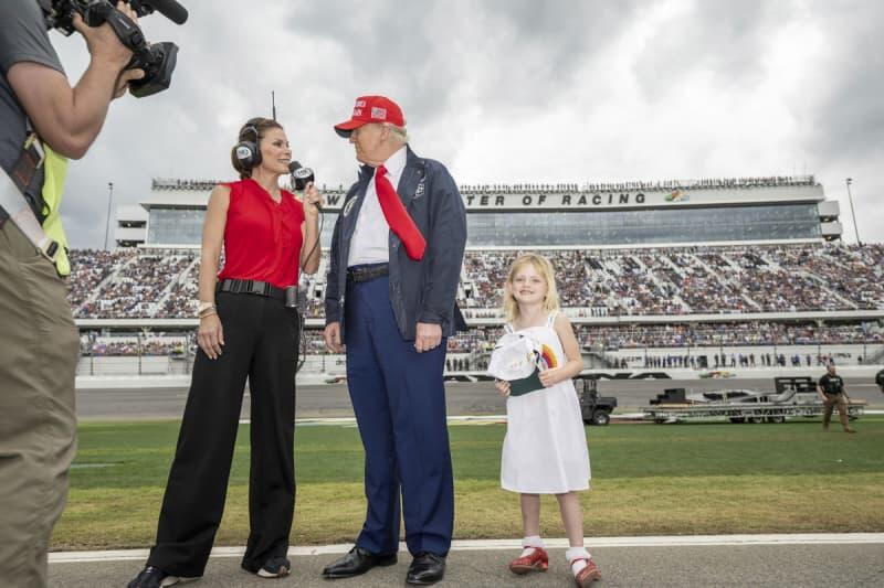 FOX Broadcaster Speaks Out on Viral Moment With President Donald Trump ...