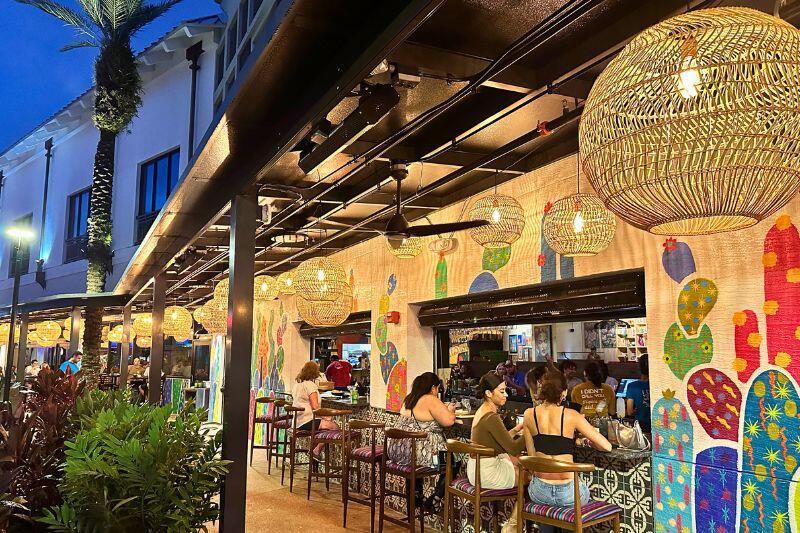 15 International Drive Restaurants with GREAT Outdoor Dining in Orlando ...