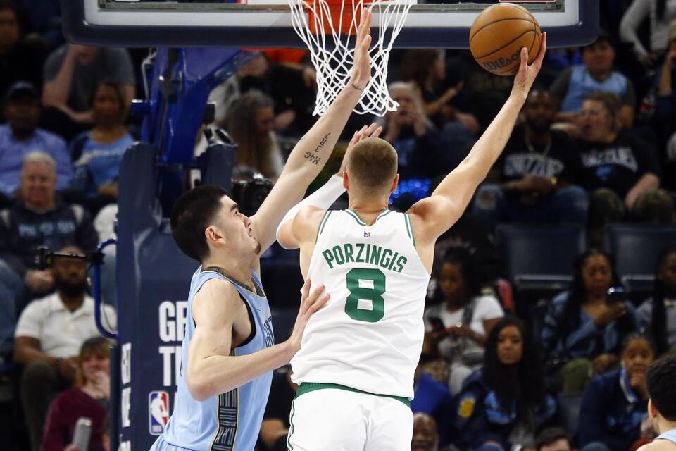 Kristaps Porzingis dealing with face injury, status questionable as of ...