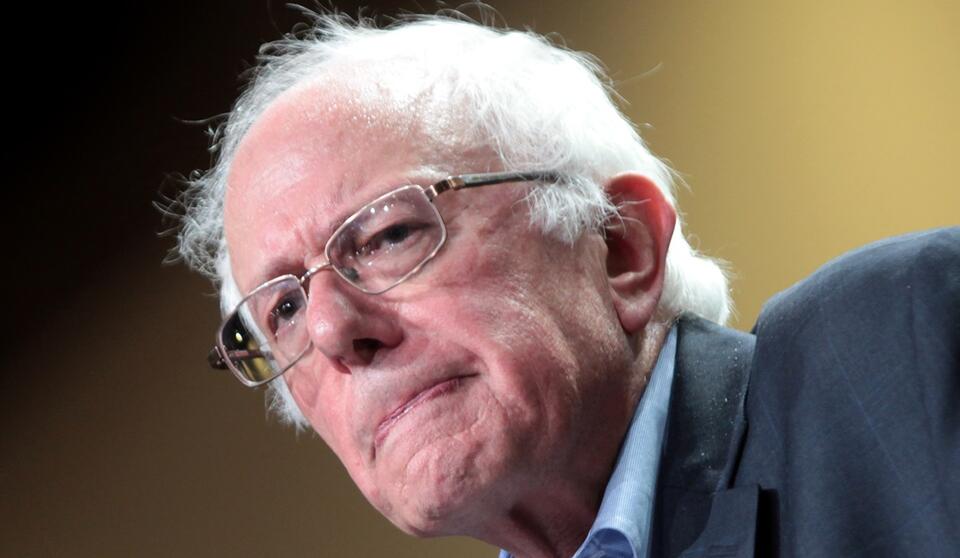 Bernie Sanders Slams Trump's "Never-Ending Grasp for More Power" with ...