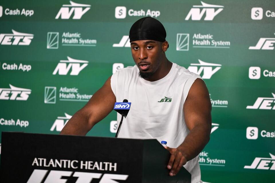Why Did the Jets Not Trade Breece Hall? A Look at RB’s Situation After ...