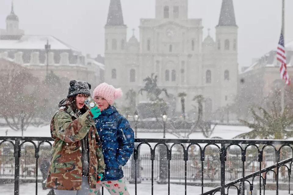 Rare Winter Storm Dumps Several Inches of Snow on Gulf Coast - NewsBreak