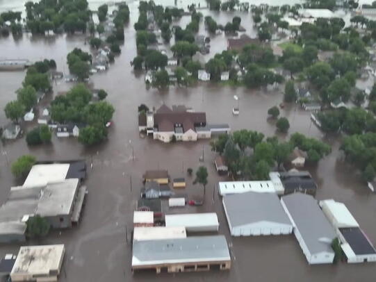 Helicopters sent to rescue people amid heavy flooding in Iowa