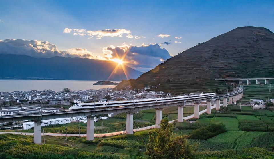 Traveler reveals unbelievable perks of first-class ride on high-speed ...