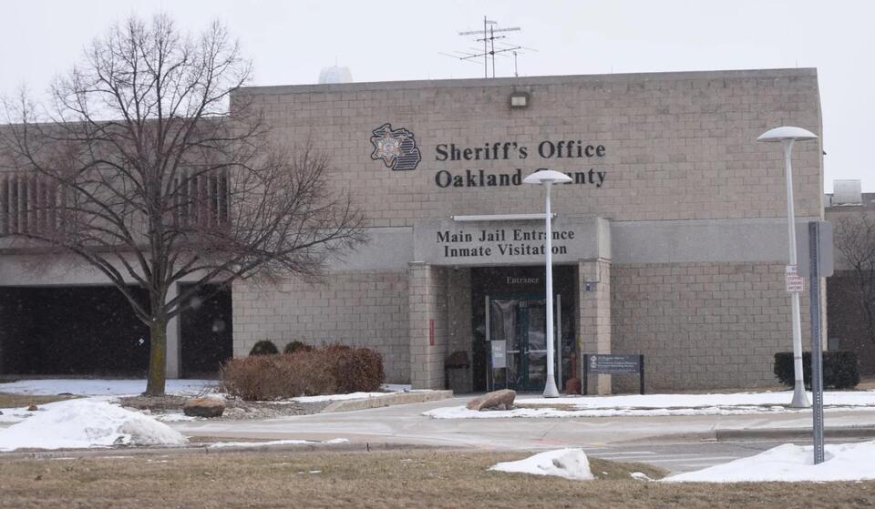 Suspect in thefts from LA Fitness and Planet Fitness locker rooms ...