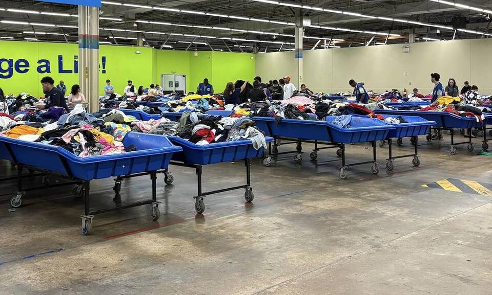 This Atlanta Bin Store Sells Discount & Liquidation Items For As Little ...