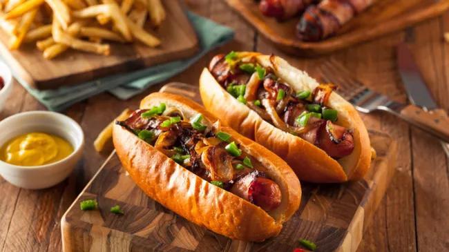 Ohio Restaurant Serves The Best Hot Dogs In The State - NewsBreak