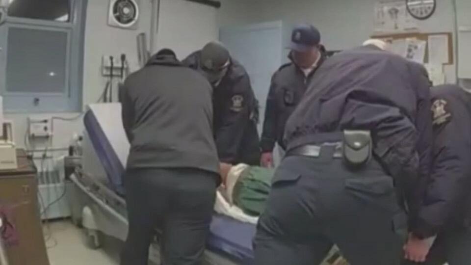 Bodycam video shows NY correctional officers beating handcuffed inmate ...