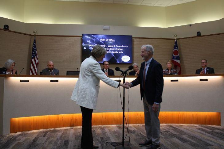 Bill Lamb sworn in as Medina City Council Ward 4 representative - NewsBreak