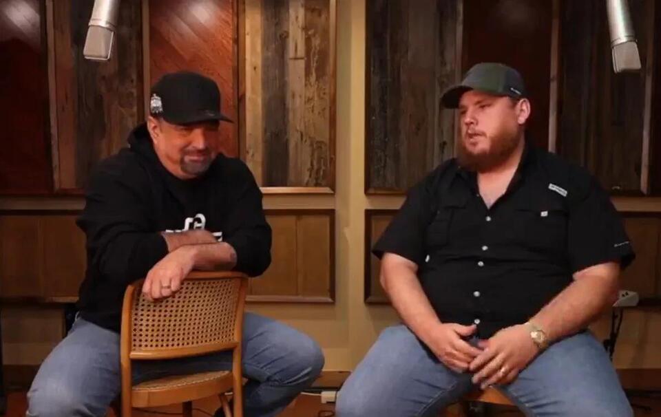 “He Brought Traditional Country Radio Back” – Luke Combs & Garth Brooks ...