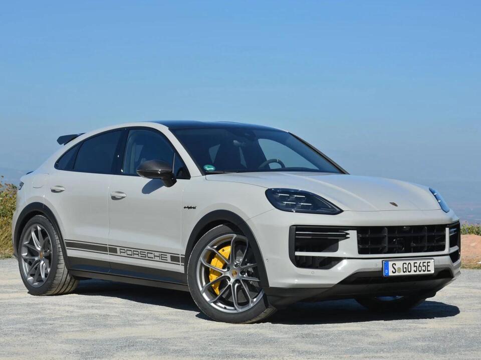 Porsche will sell the current Cayenne alongside its EV successor beyond ...