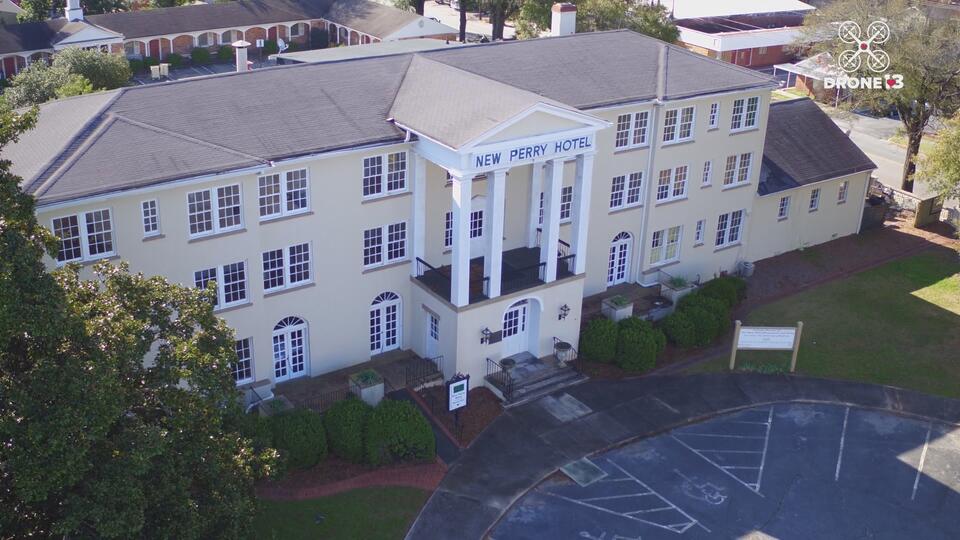 New Perry Hotel being demolished after 99 years - NewsBreak