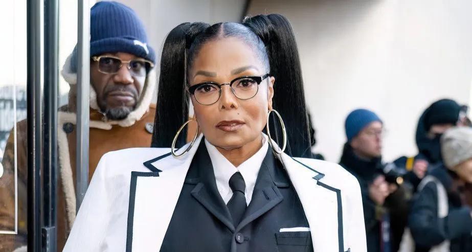 All The Reasons Why Janet Jackson’s Blonde Bombshell Curls Should Be On ...