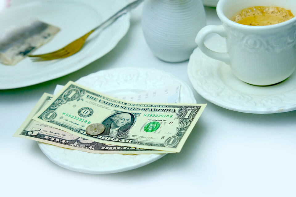 New Study Finds State in the U.S. With the Worst Tippers - NewsBreak