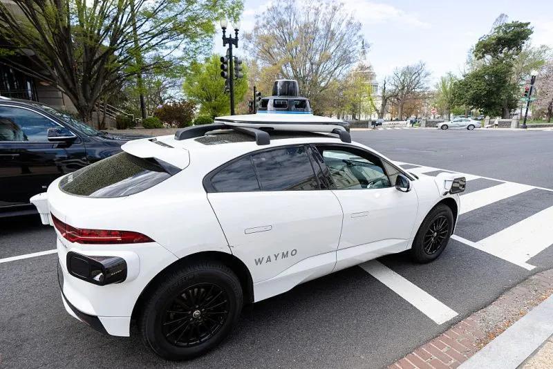 Waymos outworking human rideshare drivers, Uber CEO says - NewsBreak