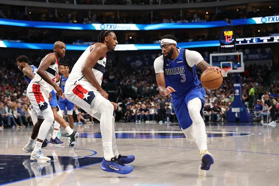 Breaking down finger injuries like Anthony Davis’ with a medical expert ...