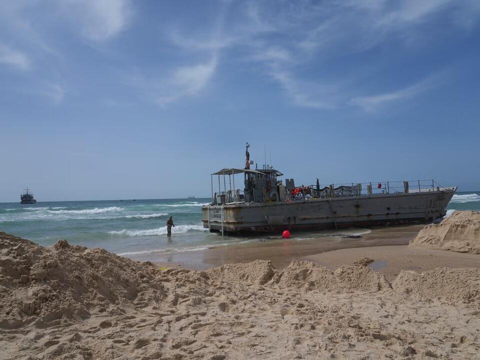 Aid deliveries suspended after rough seas damage US-built temporary ...