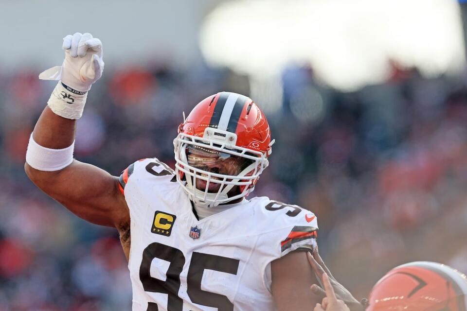 25 Facts About The NFL Sack Record - NewsBreak