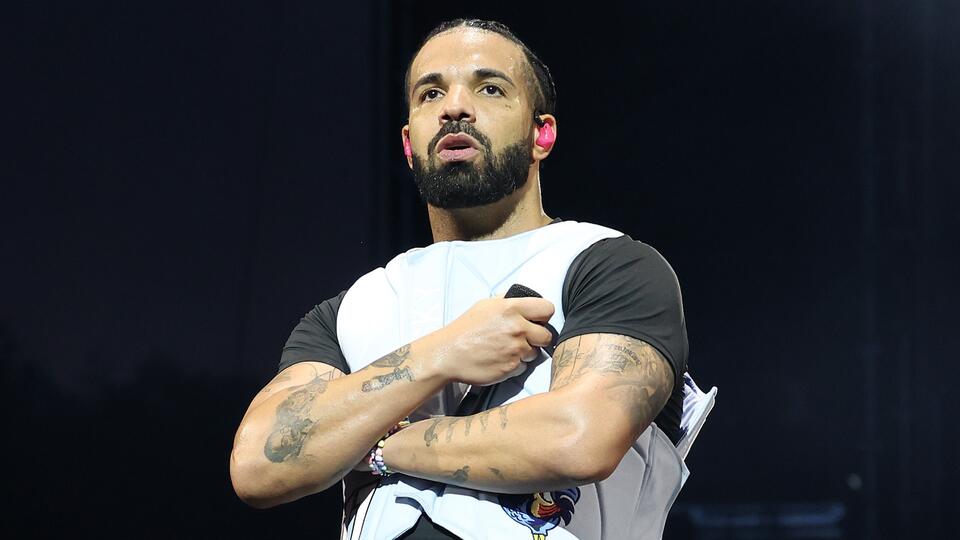 Drake Shows Off Iced-Out 'Beauty and the Beast' Cogsworth Chain - NewsBreak