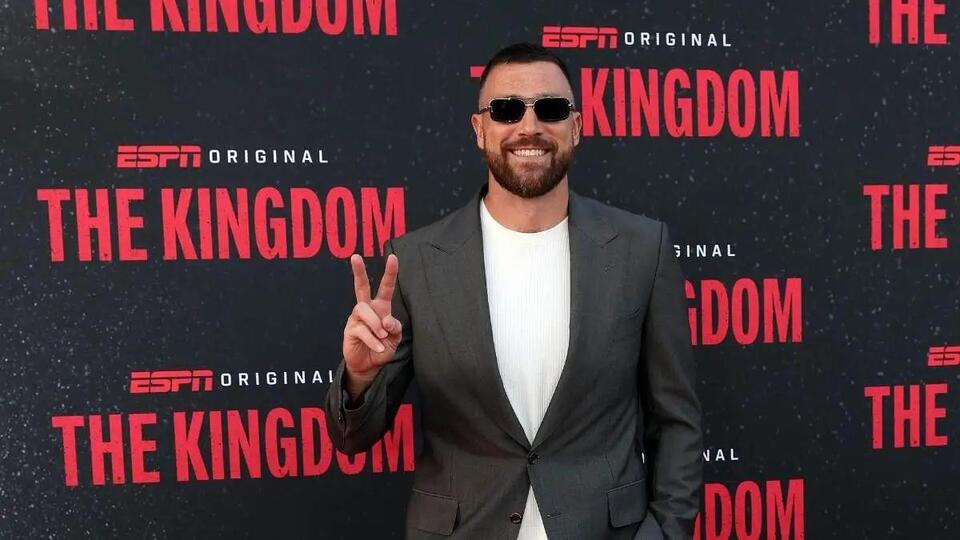 Travis Kelce Debuts New Haircut & Fans Are Talking About It - NewsBreak