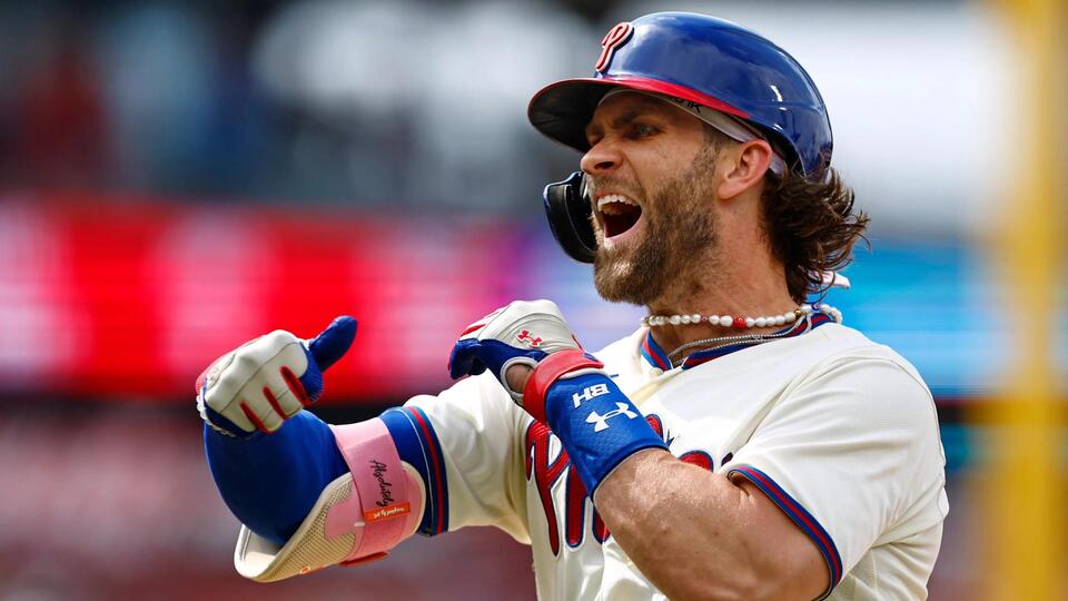 Rob Thomson explains the plan for Bryce Harper at first base - NewsBreak