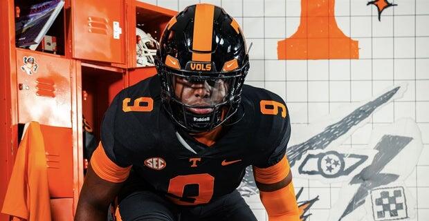 Five-star edge rusher Isaiah Gibson decommits from USC coming off ...