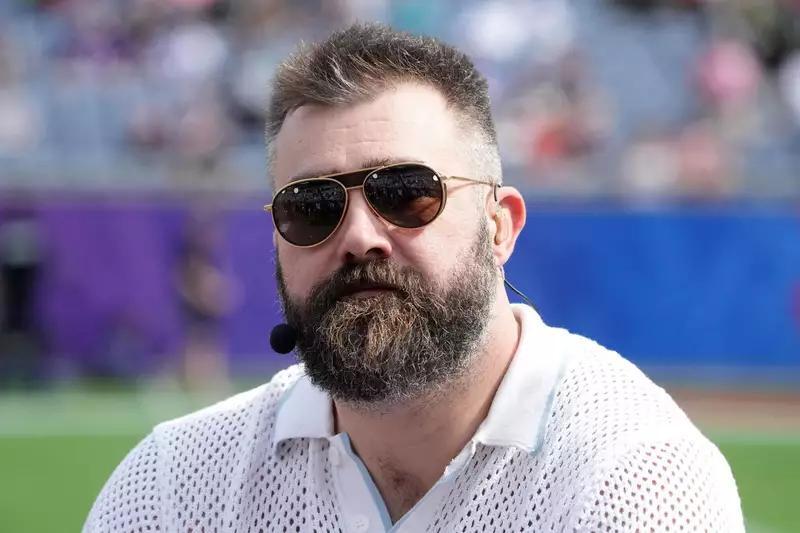 ESPN Leaves Golf Fans Outraged as Jason Kelce Appearance at Masters ...