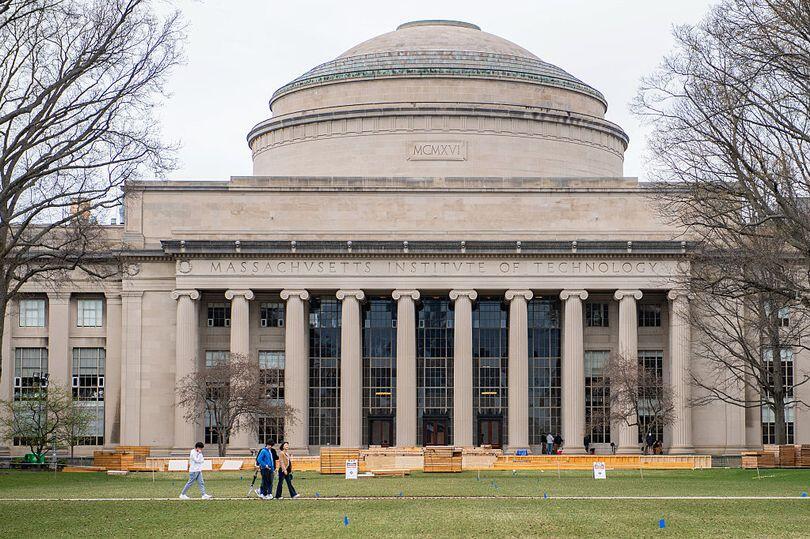 Neighbors heard chilling sound as MIT professor Nuno F.G. Loureiro shot ...