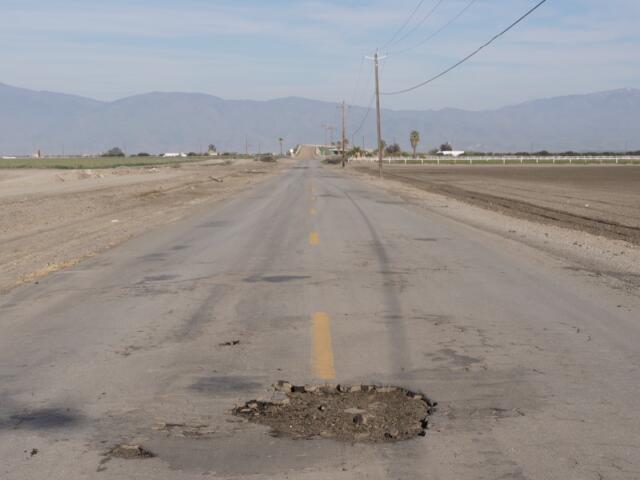 POTHOLE PROBLEMS: Kern County Grand Jury advises county public works on ...