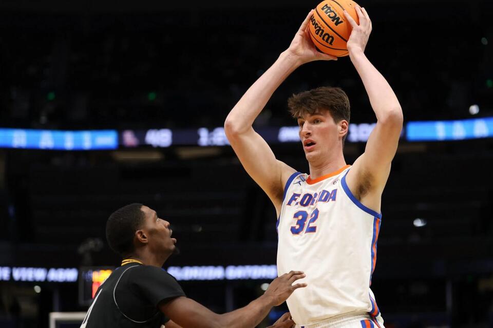 College Basketball World Reacts to 7’9 Center Olivier Rioux Deciding to ...