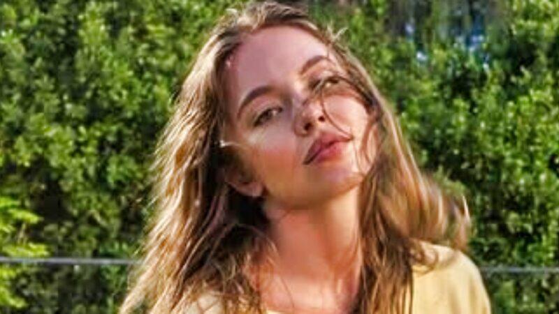 Sydney Sweeney Is Breaking The Internet With Her Revealing Tennis Court ...