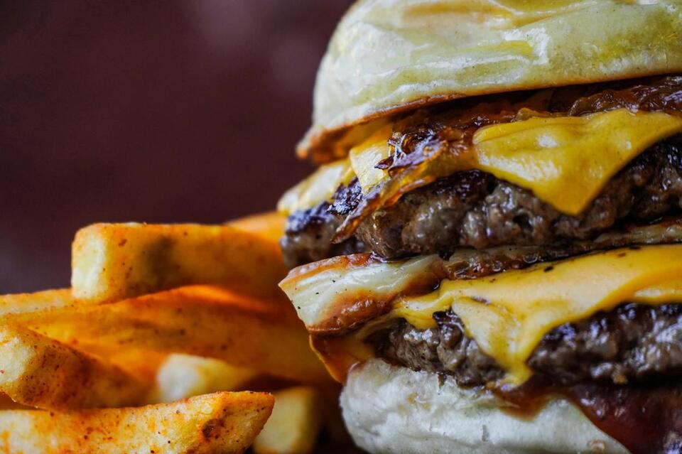 Kentucky Ranks 3rd in Fast Food Spending as Prices Climb - NewsBreak