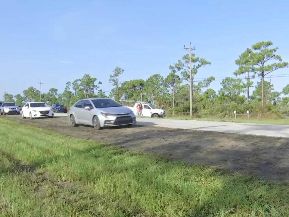 Crash on Burnt Store Road temporarily closes all lanes