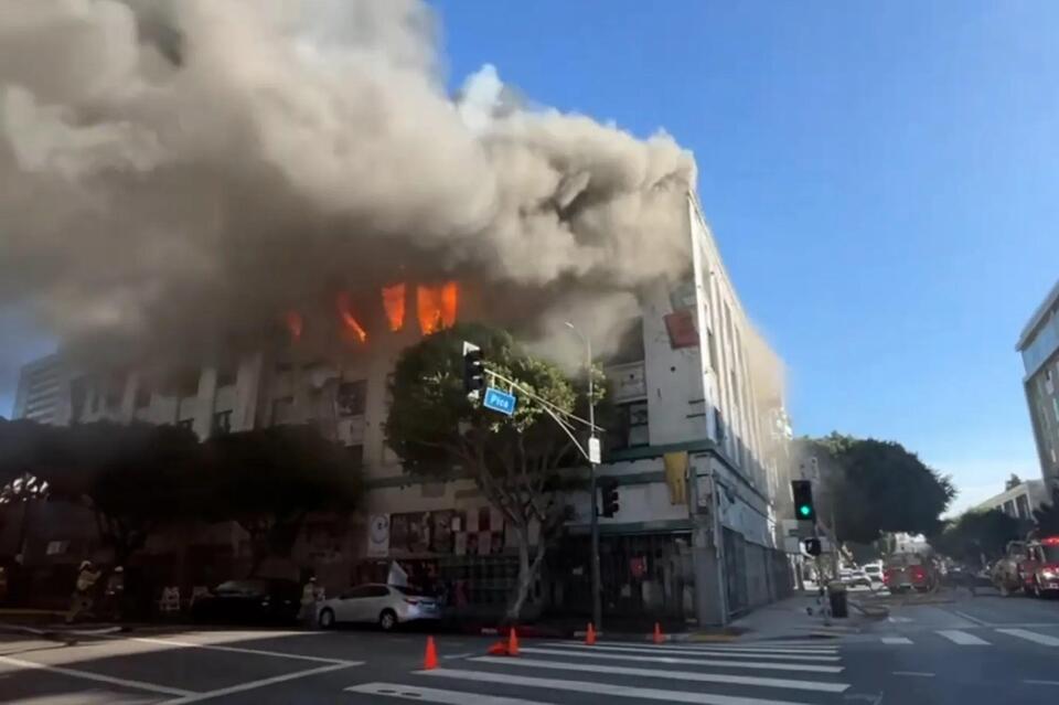 Fire burns down historic Morrison Hotel in Los Angeles - NewsBreak