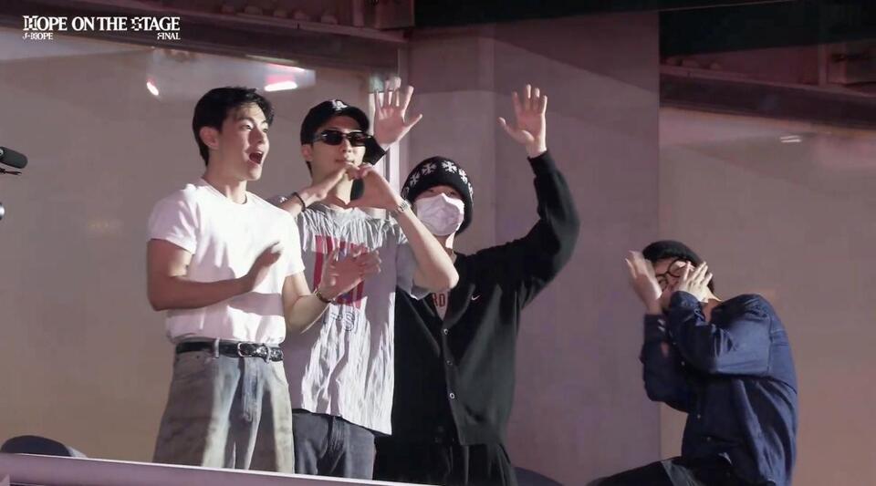 BTS BACK TOGETHER FOR THE FIRST TIME SINCE MILITARY SERVICE AT ‘2025 ...