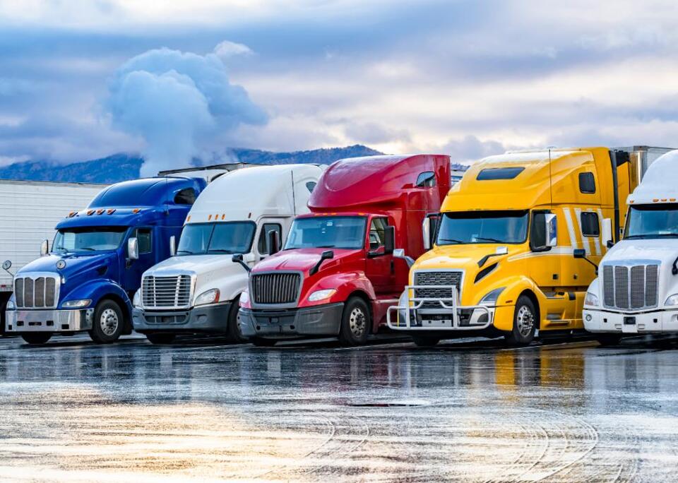 Big-rig parking shortage across the US spells juggernaut problems ...
