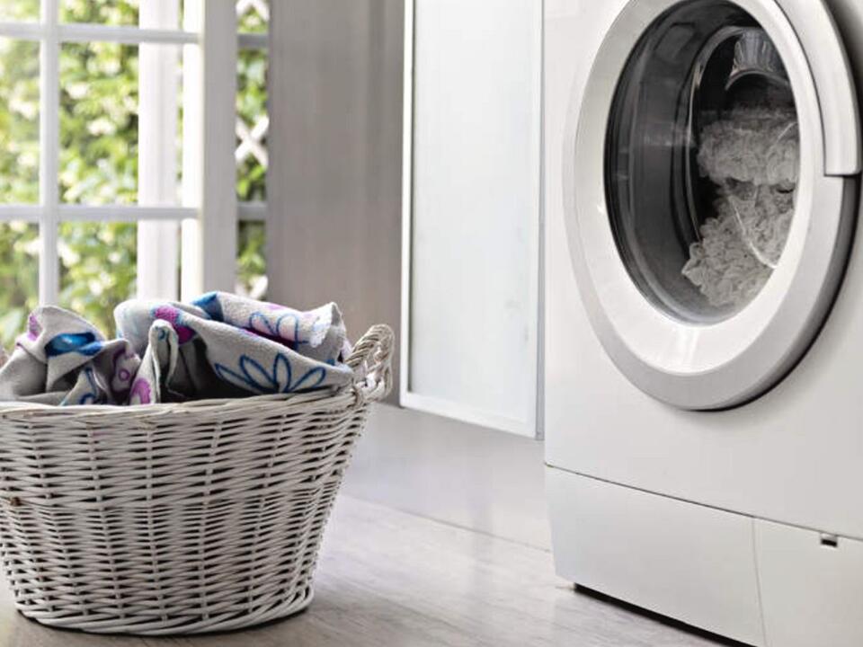 Why do my clothes smell sour after washing? And how you can freshen ...