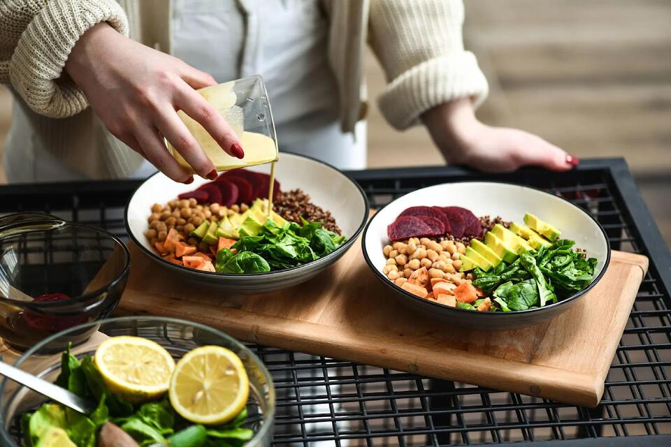 Does Diet Matter? What to Know About MBC and Food - NewsBreak