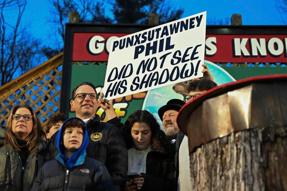 Punxsutawney Phil predicts an early spring at Groundhog Day festivities ...