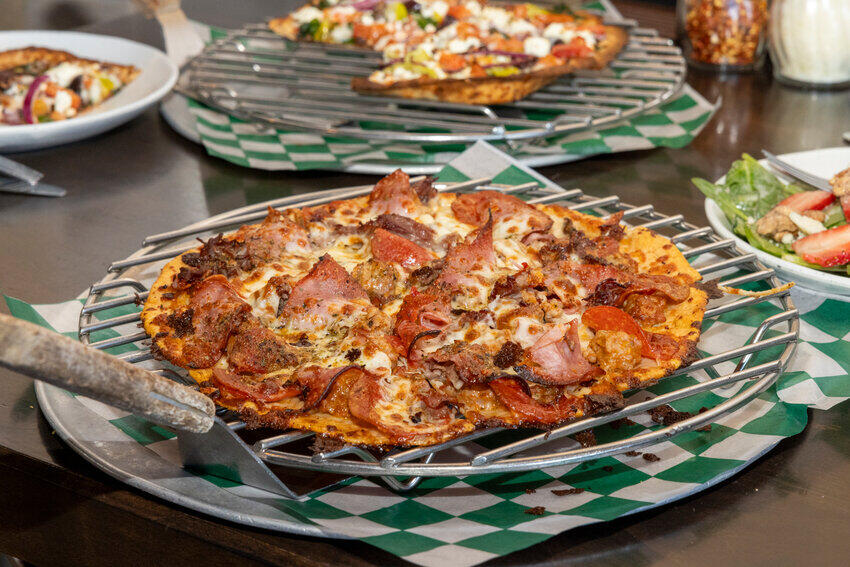 Spinato's Pizzeria in Tempe debuts carb-free pizza crust - NewsBreak