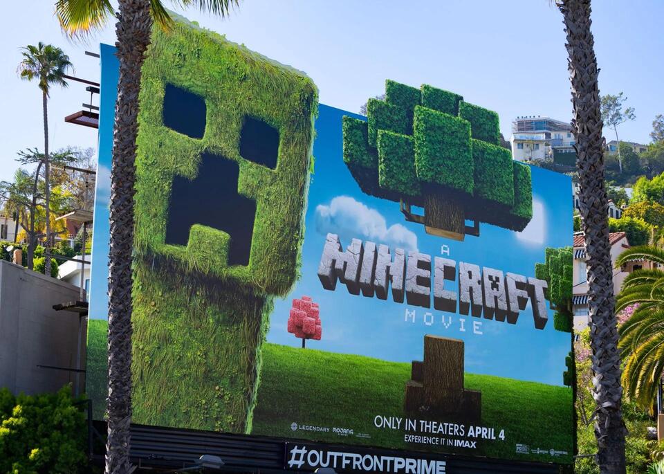 Internet cracks up as ‘A Minecraft Movie’ fan yells “Water Bucket ...