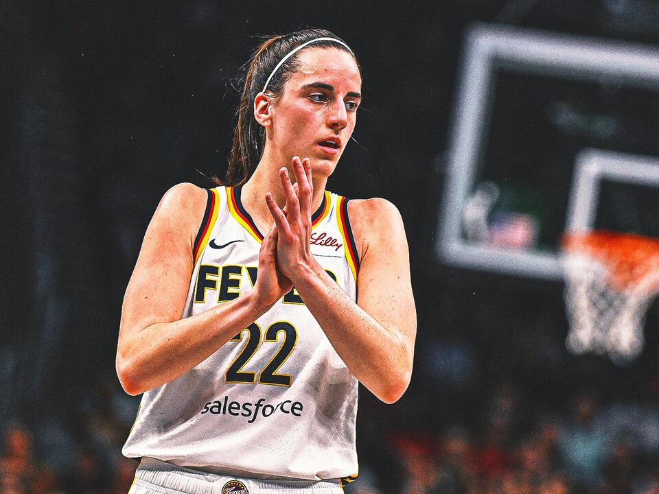 Caitlin Clark, Fever beat Dream in front of record-breaking 17,575 fans