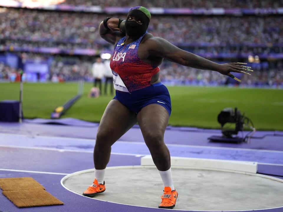 Raven Saunders, the mask-wearing shot putter, finishes 11th in Olympic ...
